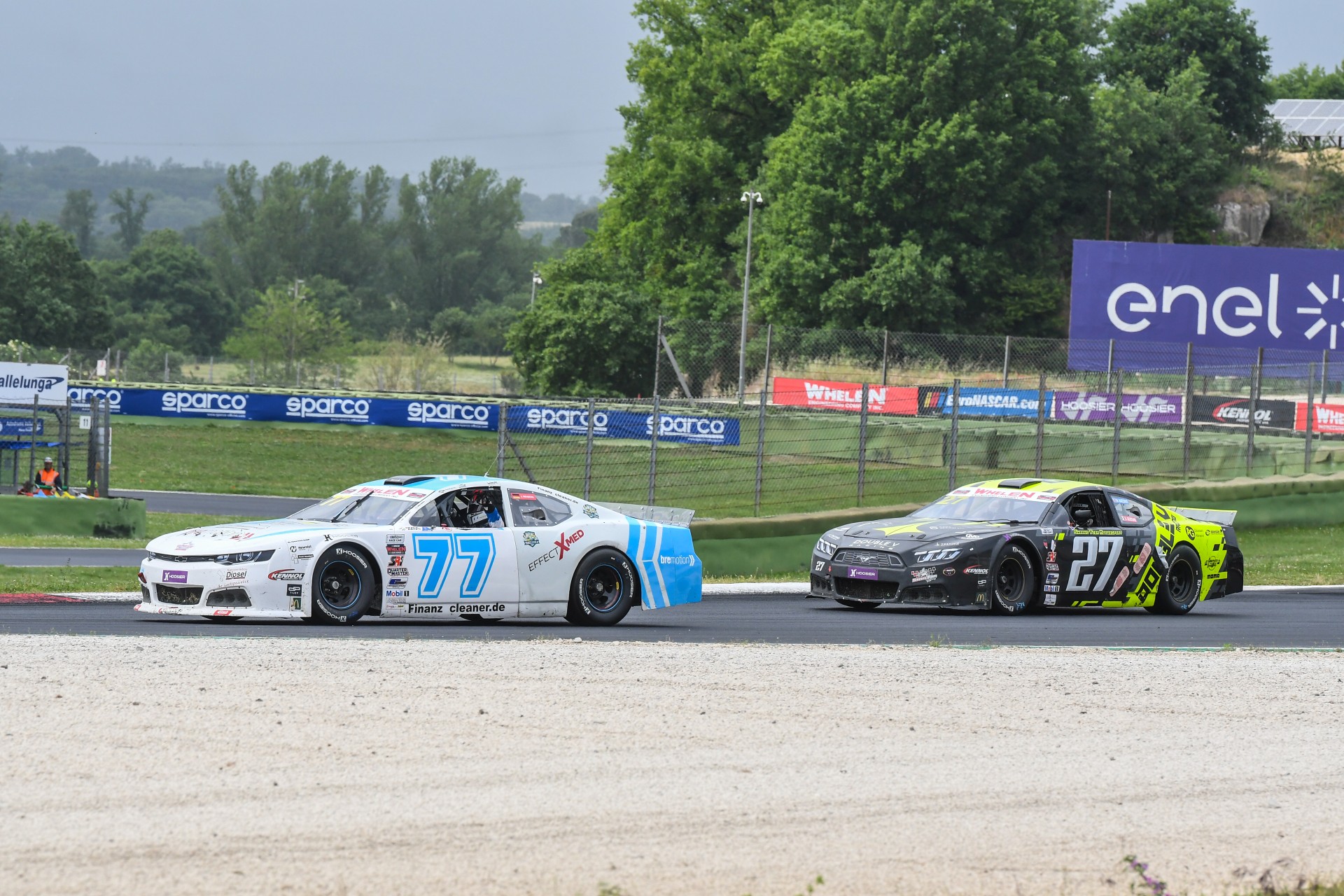 Epic battle for the Rookie Trophy: Julien Rehberg and Florian Richard ...